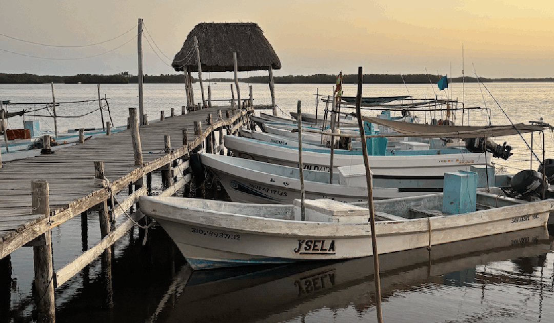Huaches en lancha, pescadores fuereños en Yucatán – Ventanas Rotas
